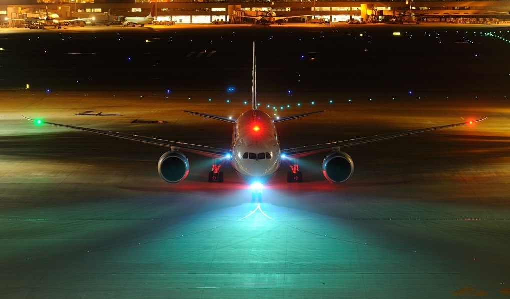 Why Aircraft Use Red, Green and Other Lights - FlapOne Aviation Blog