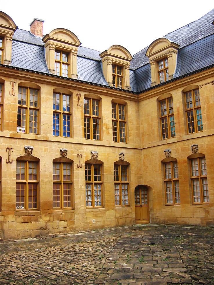 France Tour Place | Best Tourist Place to visit in France | HelloTravel