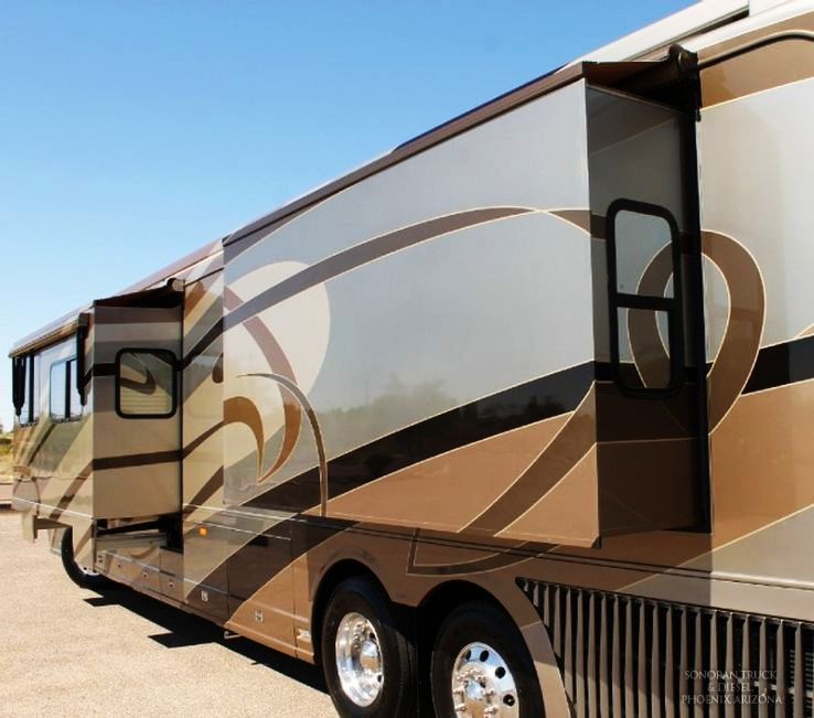 10 World's Most Luxurious Buses - Hello Travel Buzz