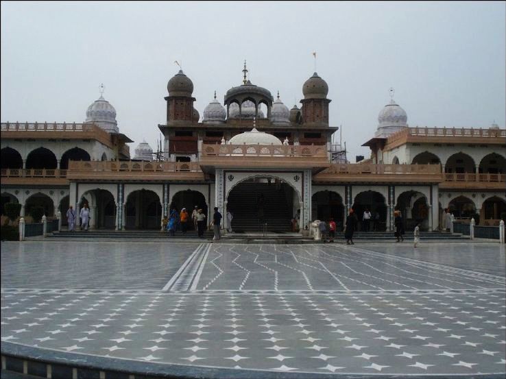 10 Best Places to Visit Near Agra - Hello Travel Buzz